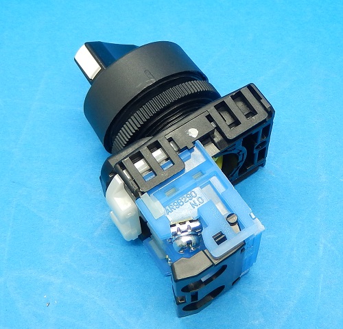 AR22PR-210B セレクタスイッチ 富士電機 未使用品 / FA機器・制御機器の買取、販売はワイデンへ